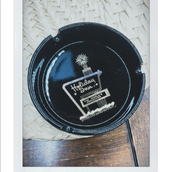 Holiday Inn | Accents | Vintage Holiday Inn Hotel Black Glass Ashtray ...